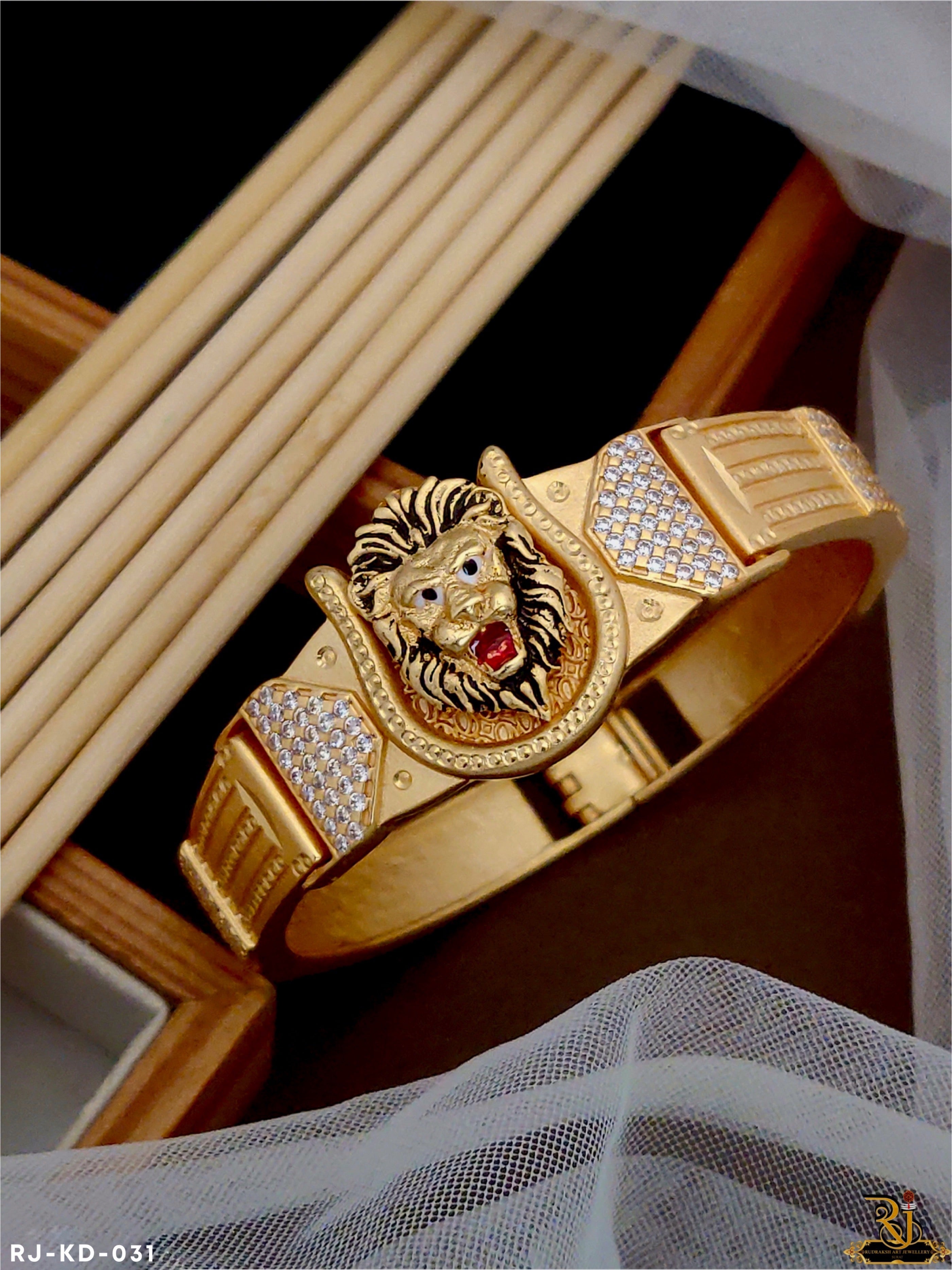 Superior Diamond Lion Logo Kada For Men KD-031 – Rudraksh Art Jewellery